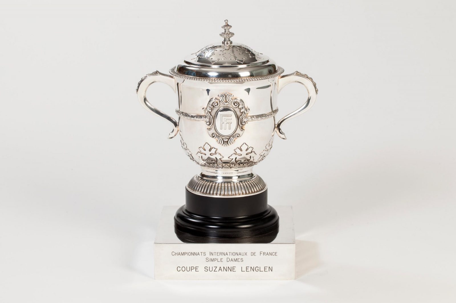 The prestige of the French Open trophies | Luxus Magazine