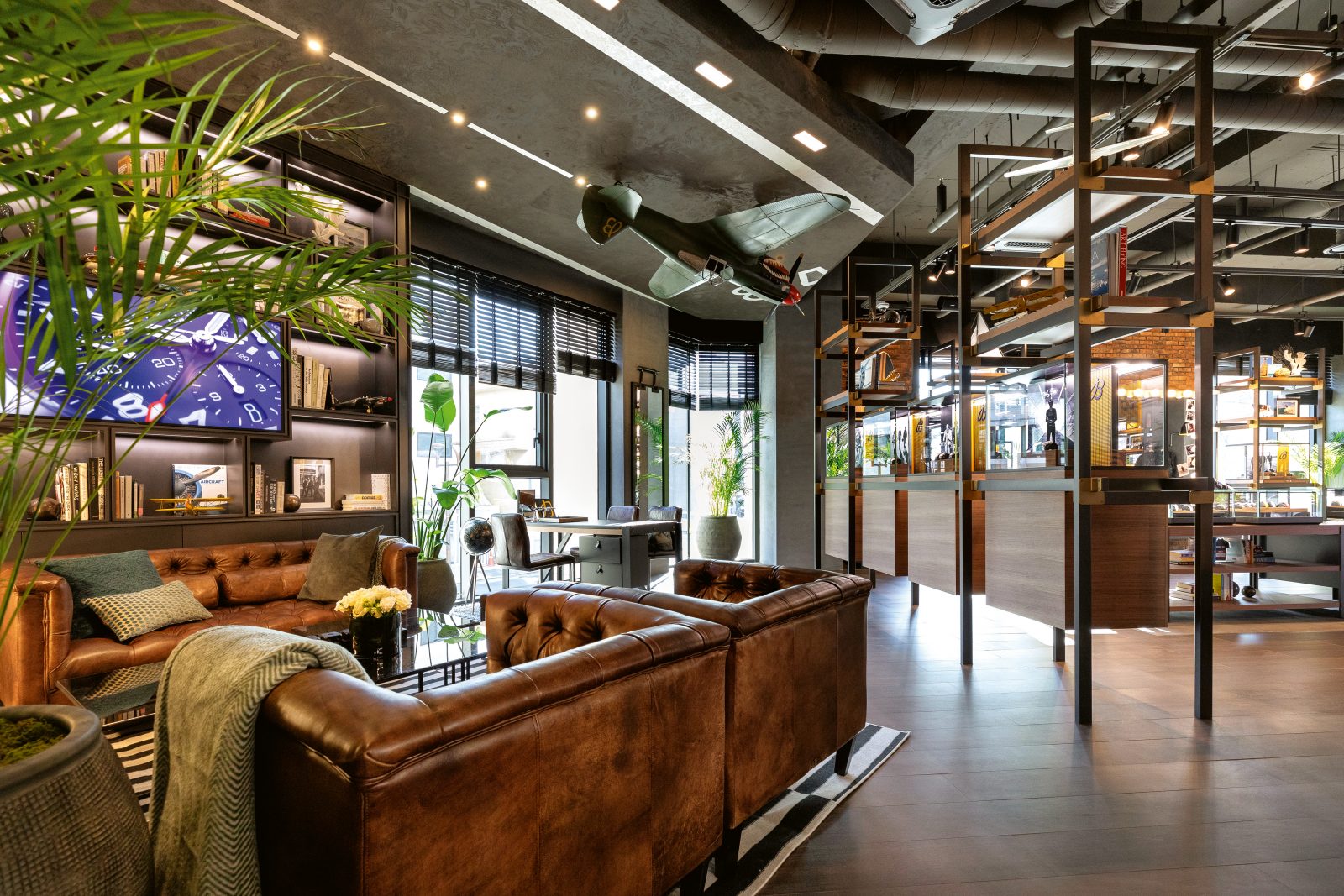Direction Seoul in the largest Breitling boutique in the world | Luxus ...