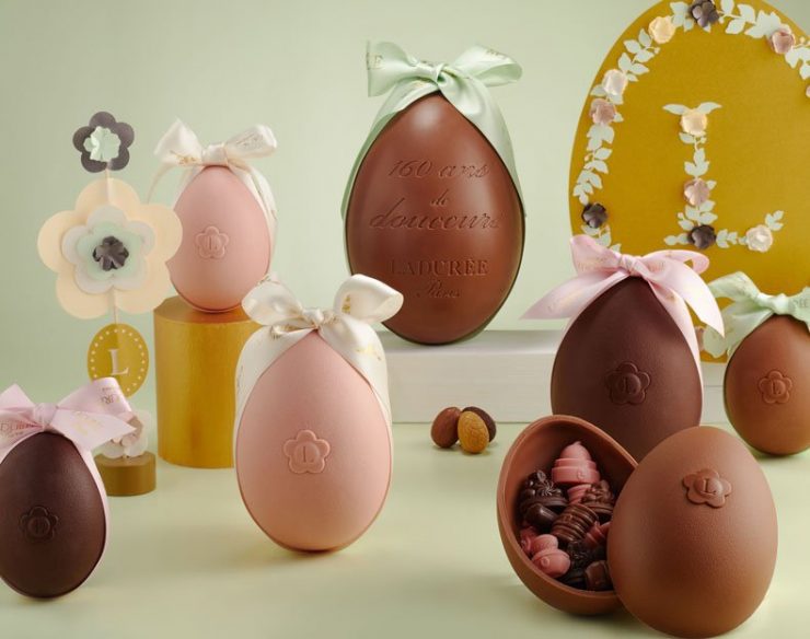 Experience the Easter egg hunt organized by Ladurée in the garden of ...