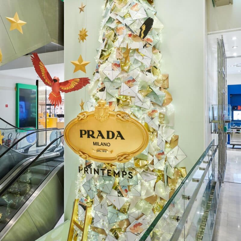 Department stores unveil their Christmas windows and decorations ...