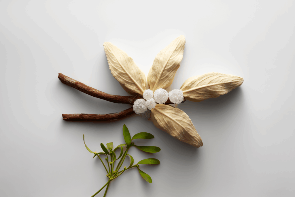 Our 10 Most Beautiful Christmas Yule Logs of 2025 | Luxus Magazine