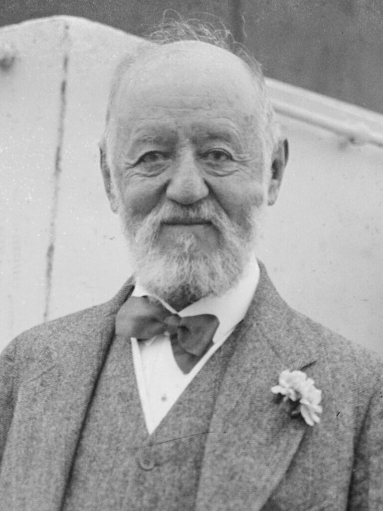 Macy’s and the Titanic tragedy: the story of the Straus brothers ...